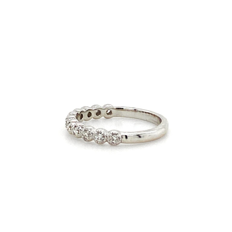 Stackable Women Gold Wedding Ring | blingadvisor.com