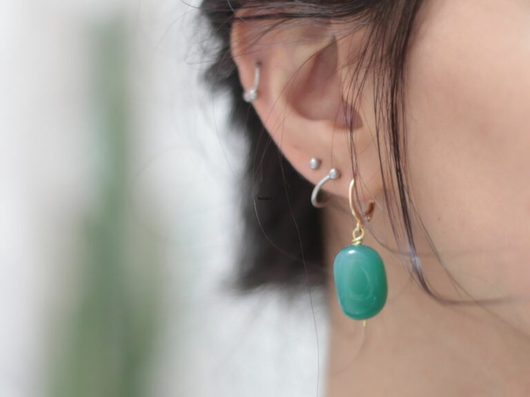 How To Mix Metals: Mixing Silver And Gold Jewelry – blingadvisor.com